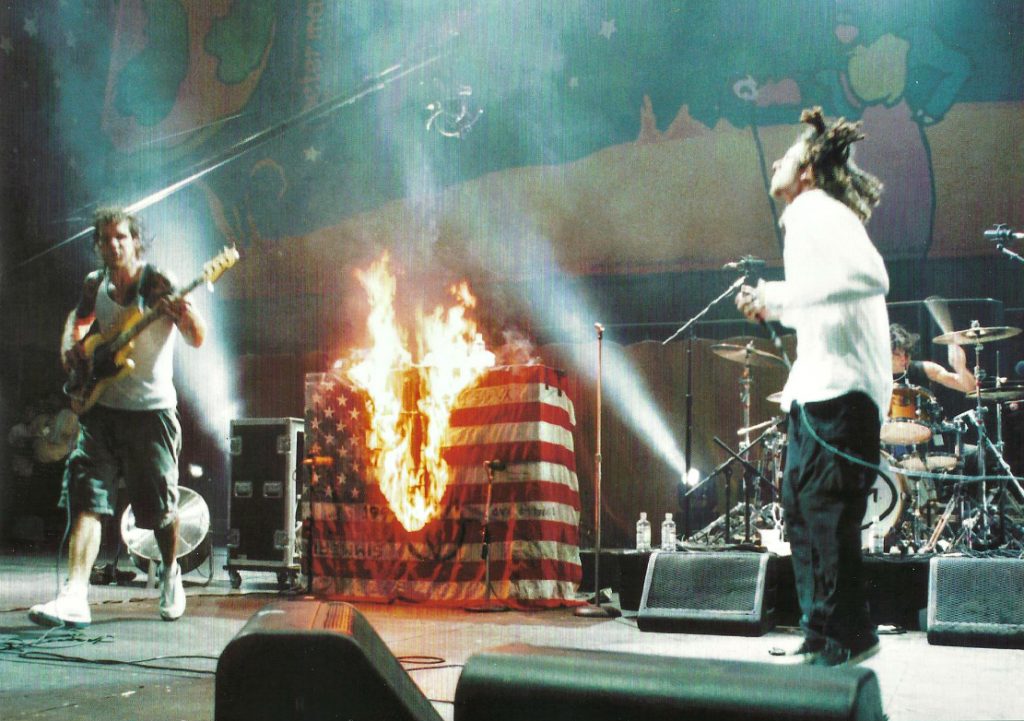 Rage Against the Machine – Killing in the Name (1992) – Cancha General
