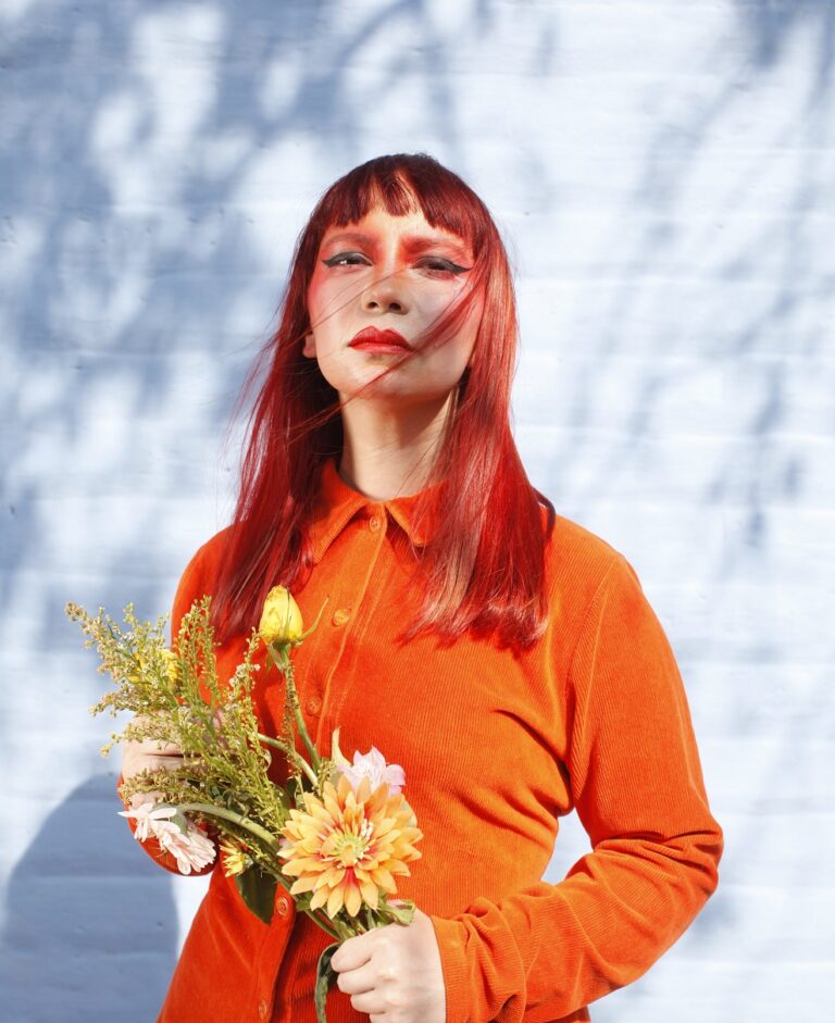 Chini.png: Una enamorada japonesa en su nuevo vídeo «Triángulo de las ...